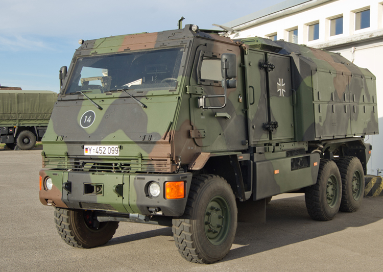 Bundeswehr Transportpanzer (TPz) Fuchs EloKa Hummel walkaround